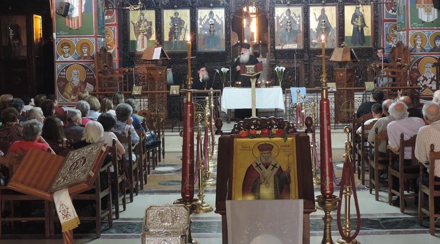 Προσκύνηση Λειψάνων Αγίου Λουκά του Ιατρού και Ευχέλαιο στην Μητρόπολη ...
