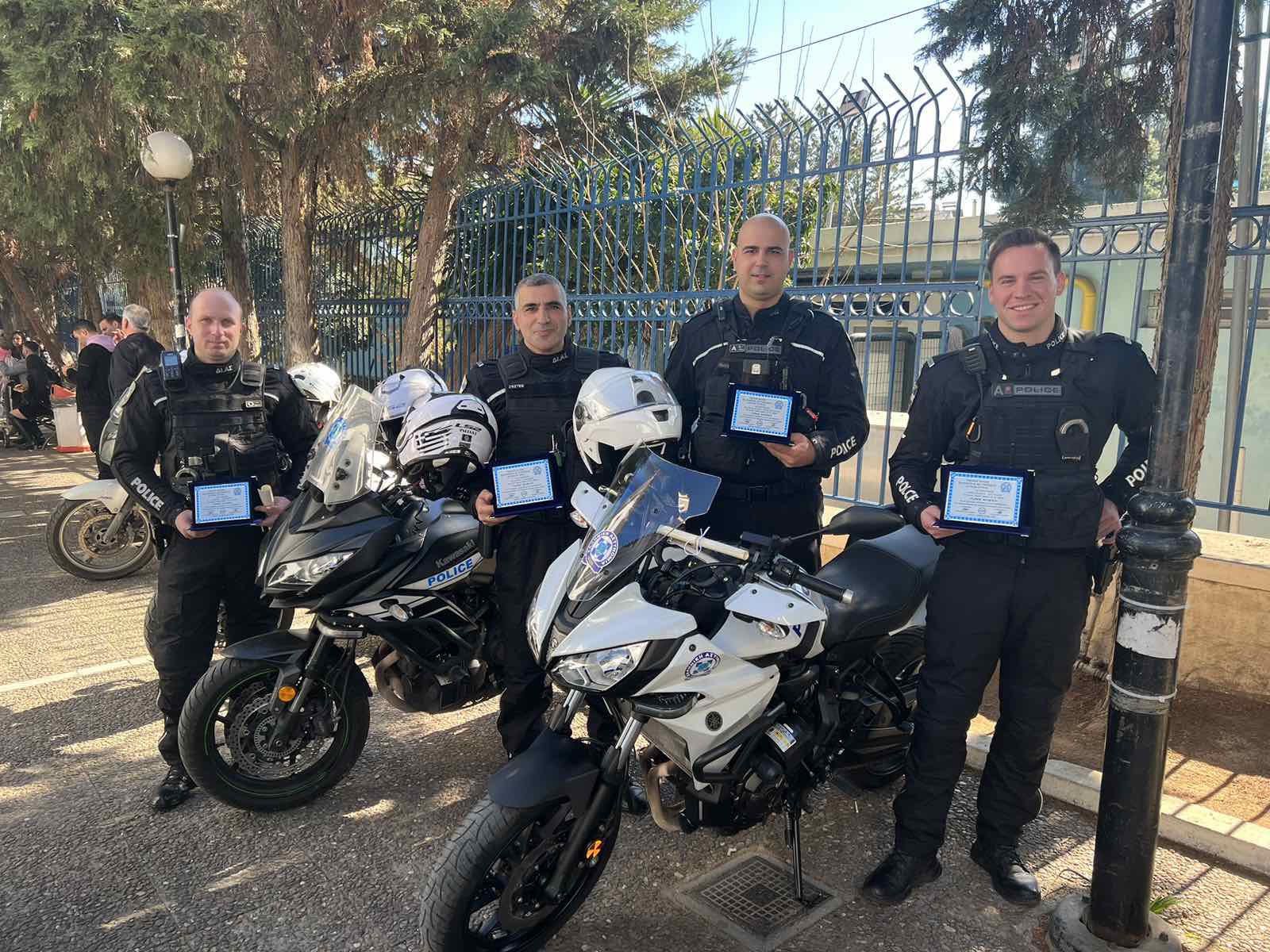 Βραβεύτηκε ομάδα της ΔΙ.ΑΣ και το Αρτινό μέλος της για σύλληψη ένοπλου ...